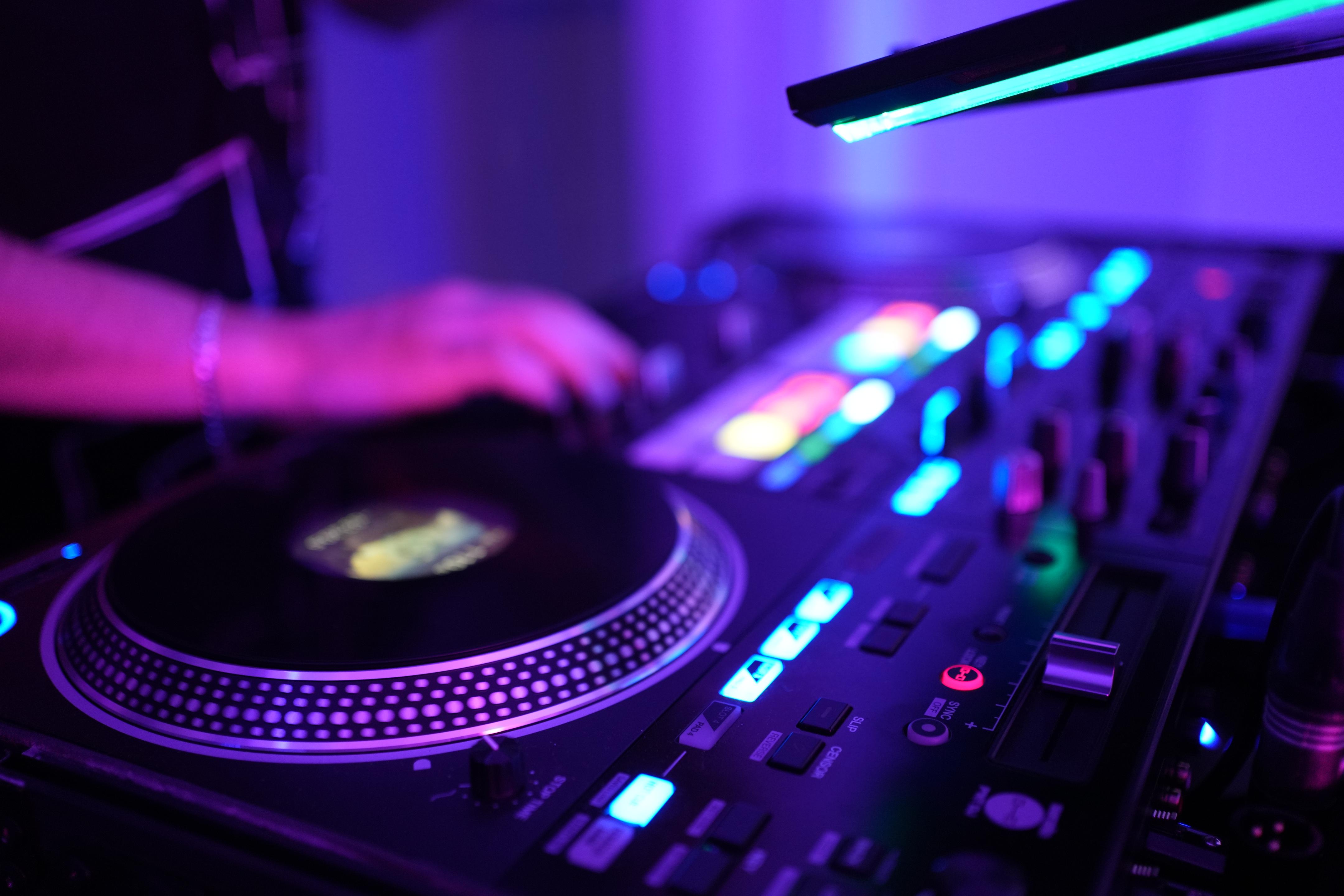 DJ ASLAN | Professional DJ Services | Toronto, ON, CA